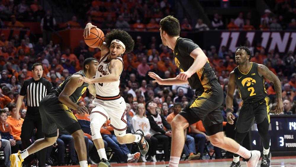 Iowa Hawkeyes lose on final shot at Illinois