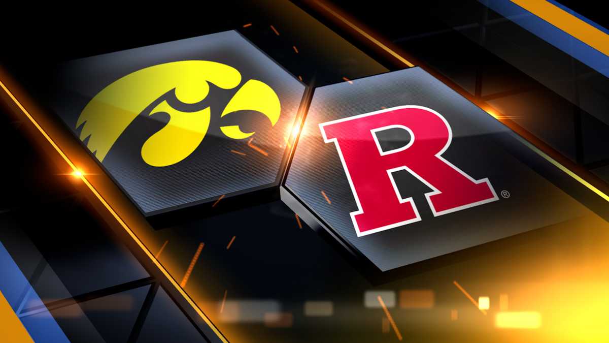 Hawkeyes lose on