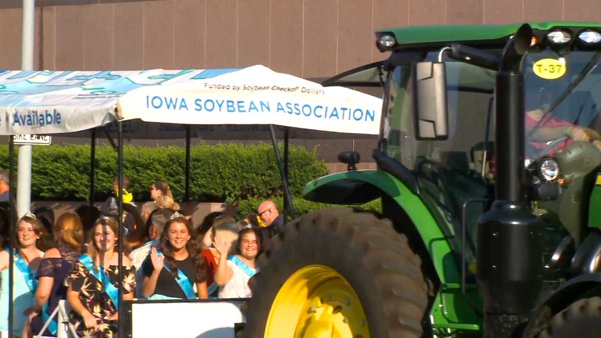Fair festivities kick off with Iowa State Fair parade