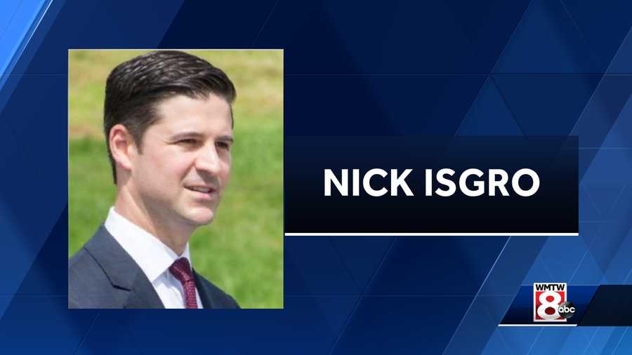 Mayor who slammed Parkland survivor beats recall