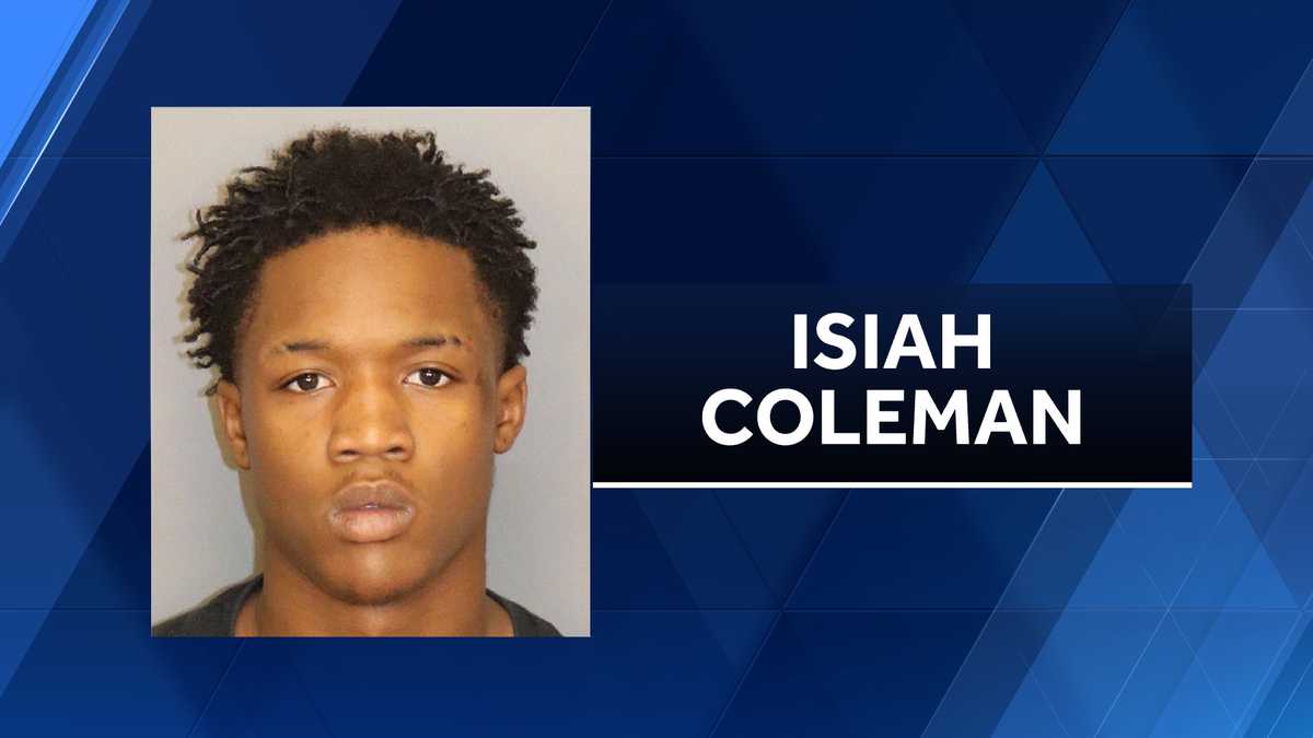 Chase and crash into bank ATM ends in 3 arrests, including 1 wanted for ...