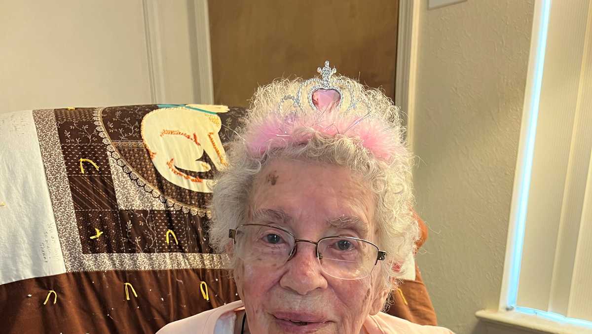 Albuquerque Woman Celebrates 105th Birthday