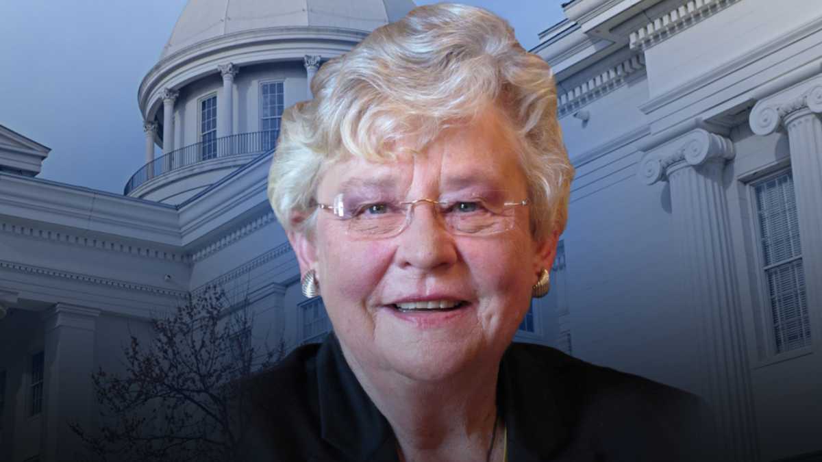 Gov. Ivey awards grant to Moody Police Department for drug detection device