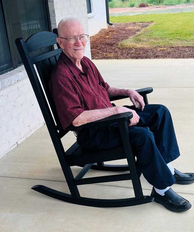 WWII hero from Alabama turns 102