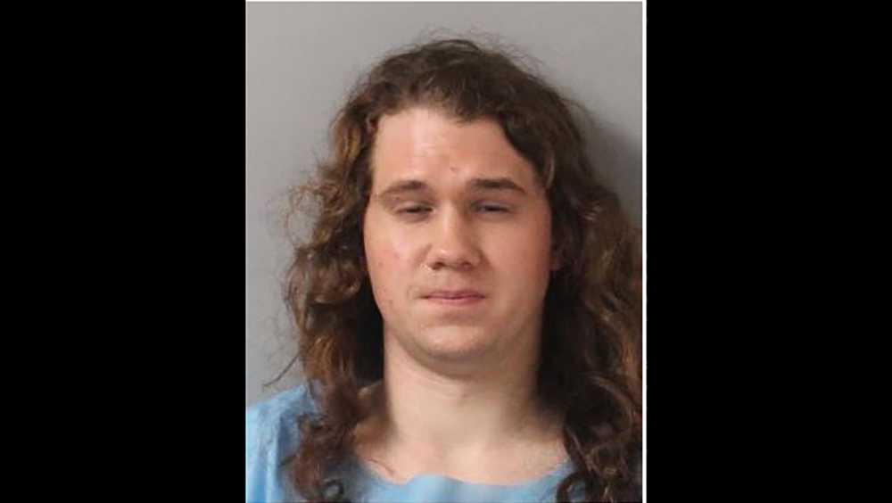 Man flees North Carolina after killing mother, Nashville police say