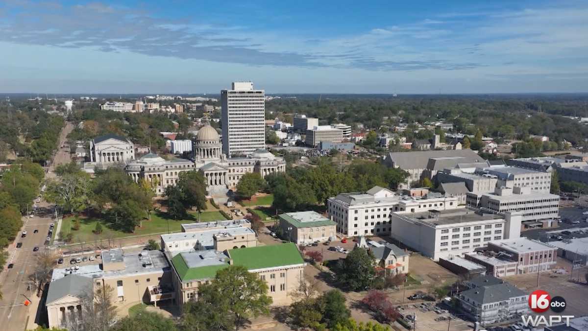 Governor touts downtown Jackson redevelopment as economic opportunity