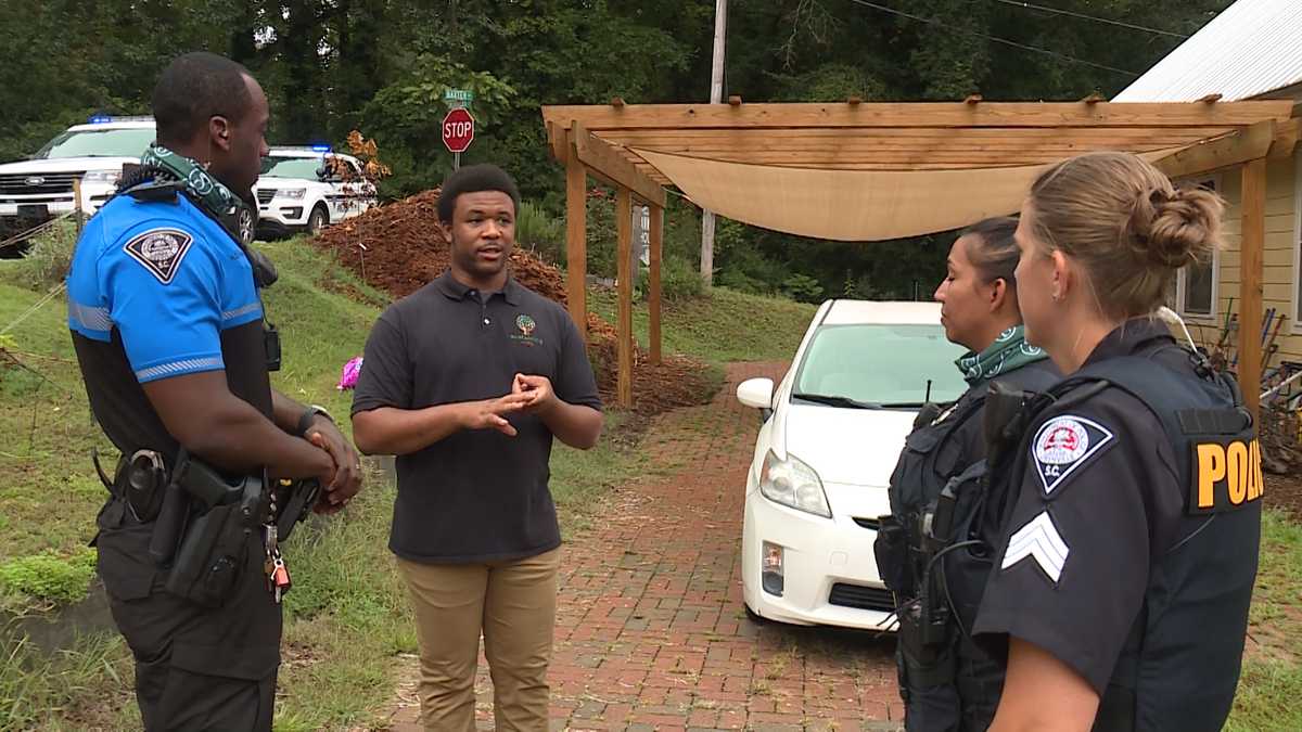 Upstate police department launches new program to build trust ...