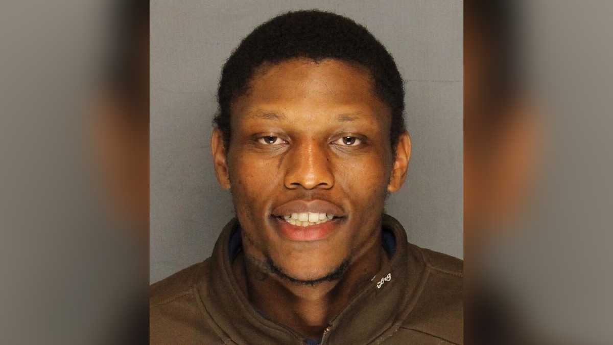 Stockton PD: Man threatens firefighter after robbing station