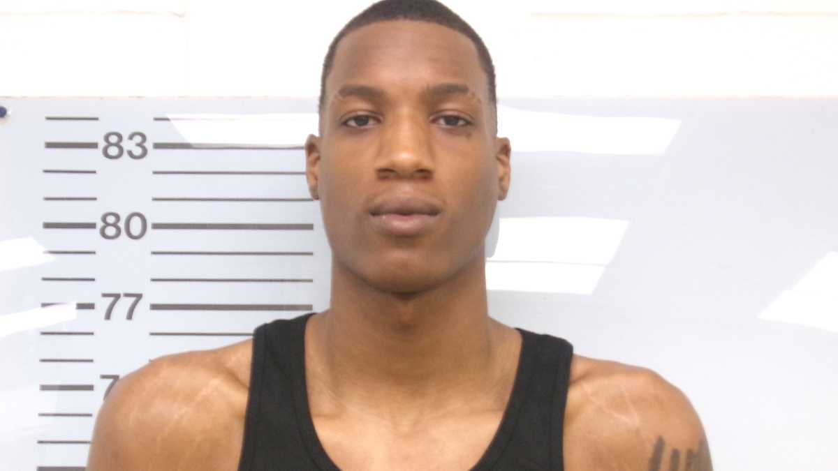 Ole Miss basketball player accused of firing shots while vehicle being ...