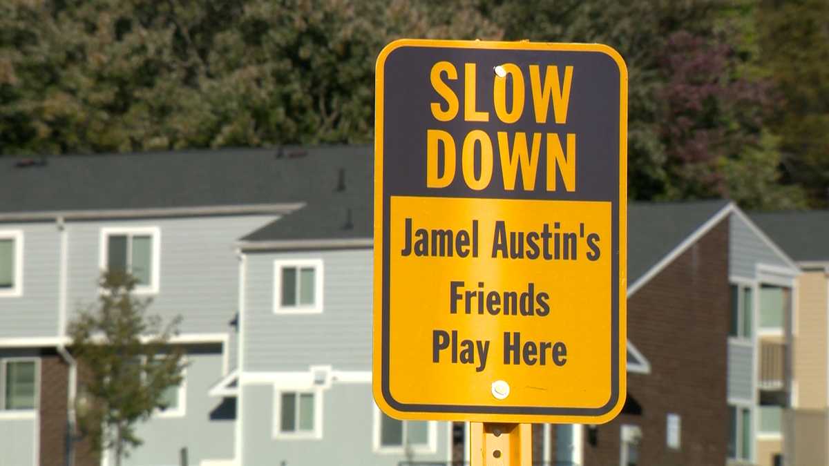 Pittsburgh mayor attends Glen Hazel meeting on traffic safety