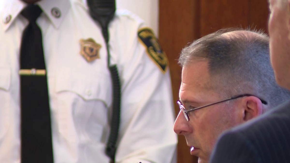 Former Winthrop police lieutenant pleads guilty to rape, abuse of child