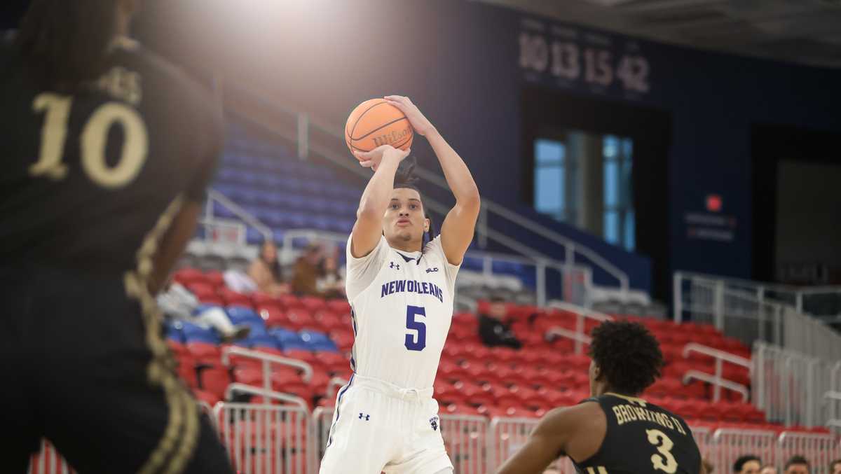 UNO Privateers first win of Stacy Hollowell era