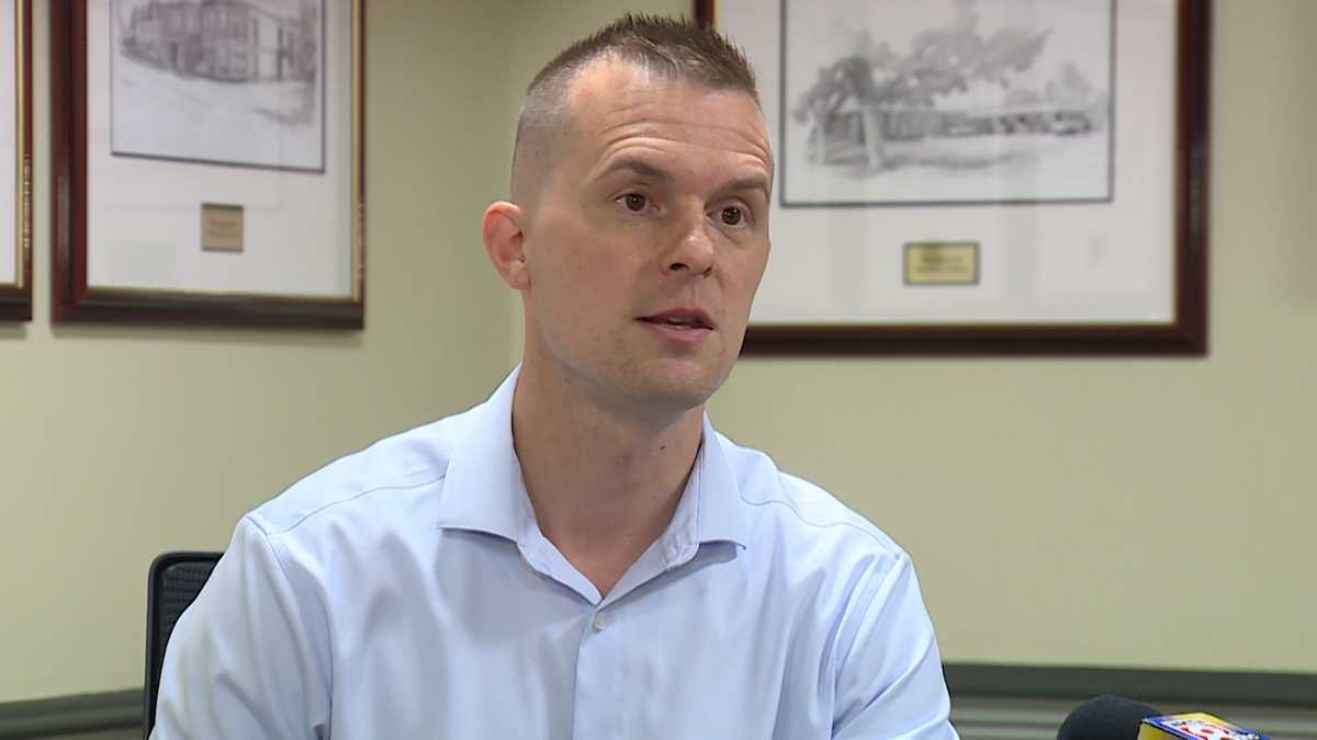 ‘You represent everyone’: Rep. Jared Golden seeks second term in Congress