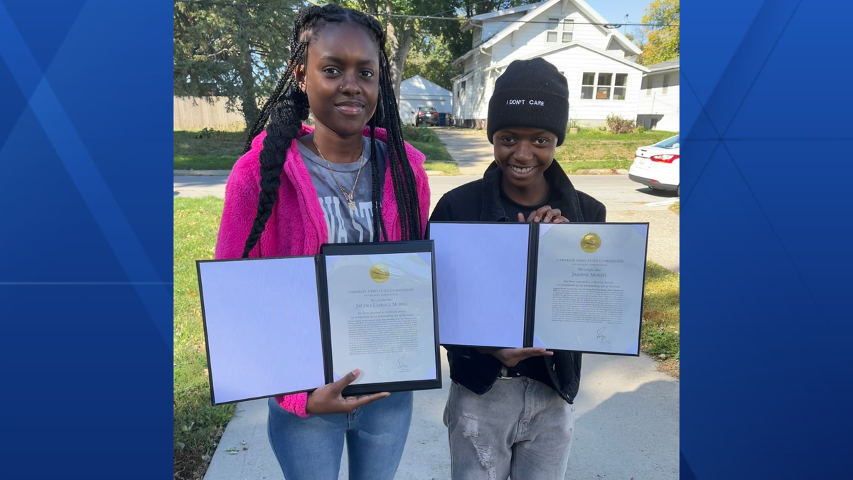 Iowa sisters receive national medal for heroism