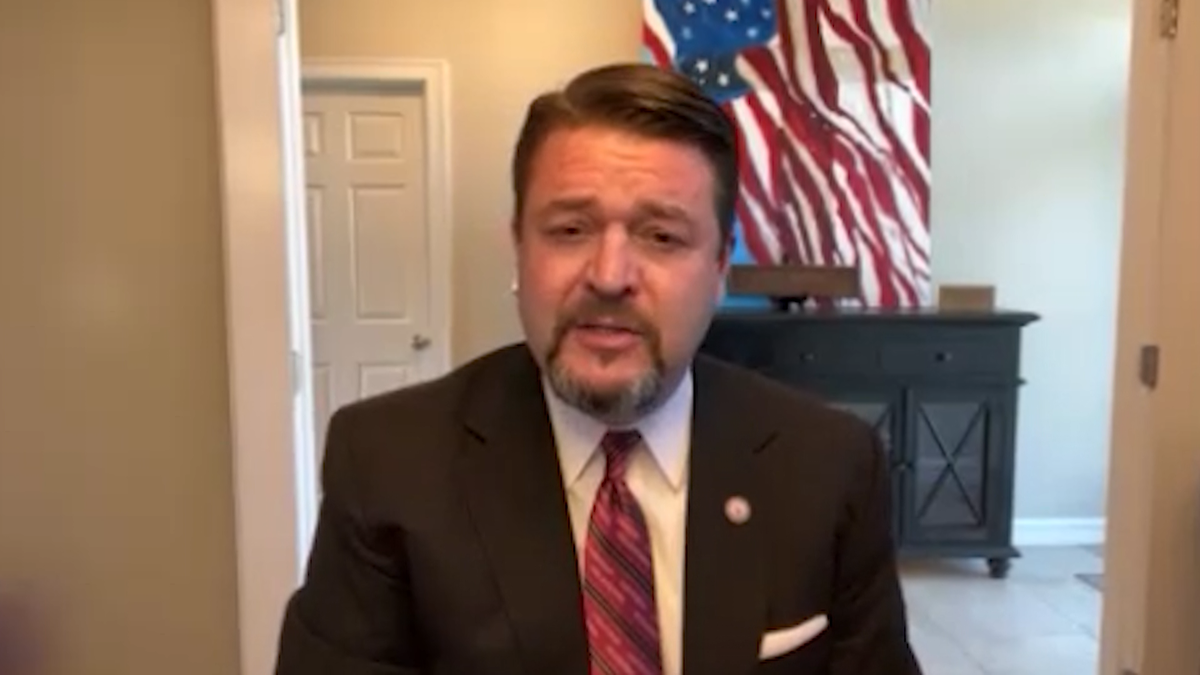 Settlement requires Arkansas senator to unblock critics