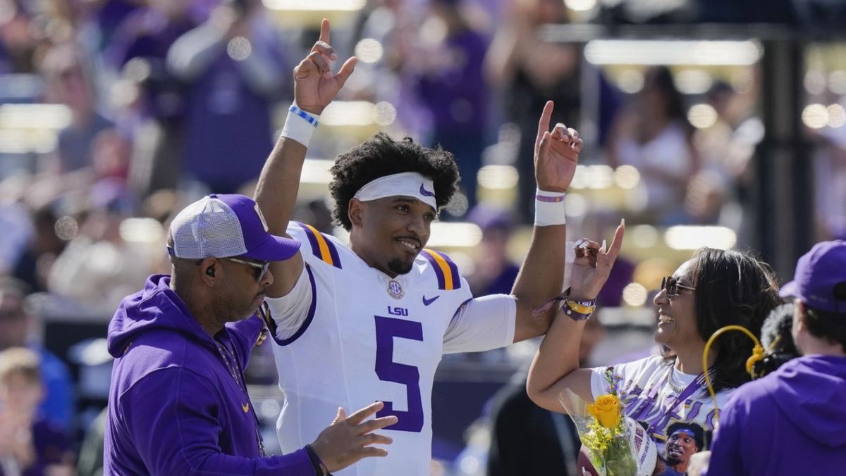 LSU QB Jayden Daniels wins 2023 Heisman Trophy