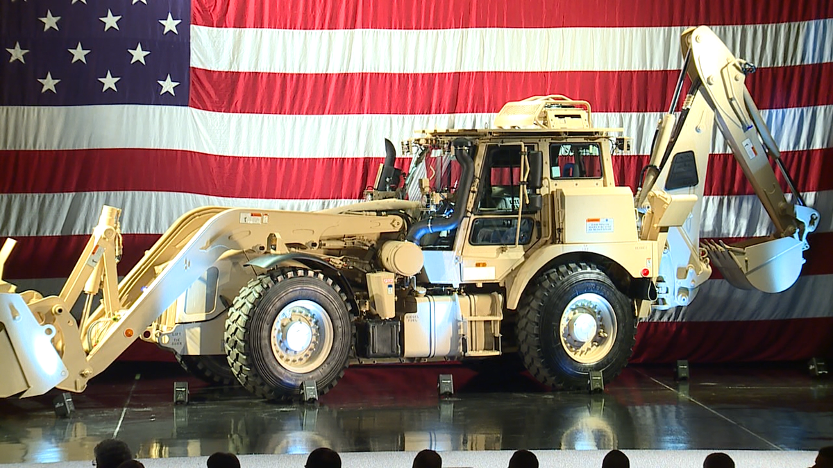 Governor in attendance as JCB celebrates 1,000 HMEE's sold to the Military