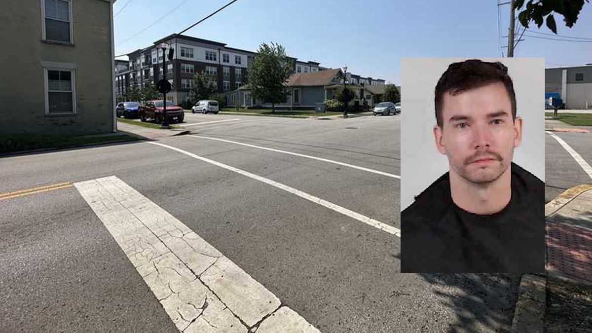 2 people hit by car in downtown Jeffersonville; police say driver was drunk