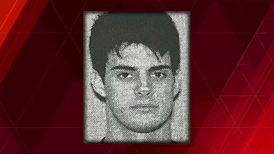 Charges dropped against former school employee in courthouse case