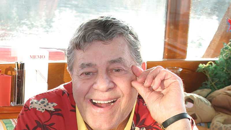 Celebrities pay homage to comedian Jerry Lewis