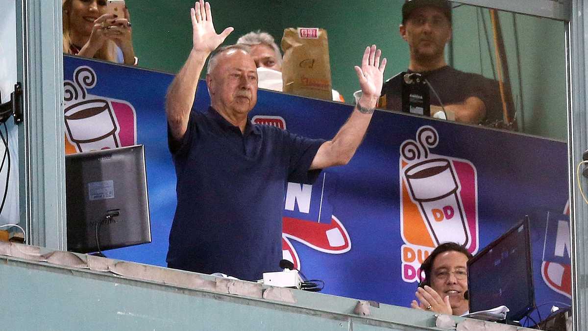Red Sox fans mourn loss of broadcaster, former player Jerry Remy