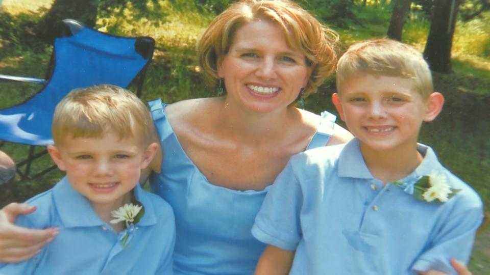 14th annual race honors woman killed by domestic violence