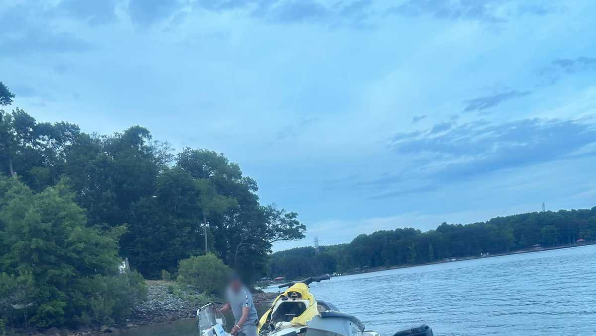 North Carolina: Jet ski collision, 5 injured