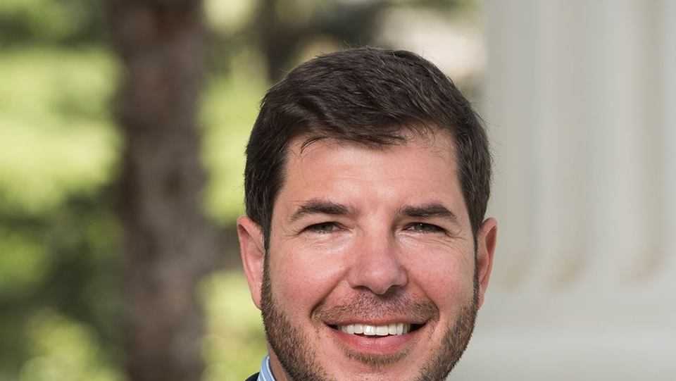 California lawmaker steps aside, denies child cruelty charge