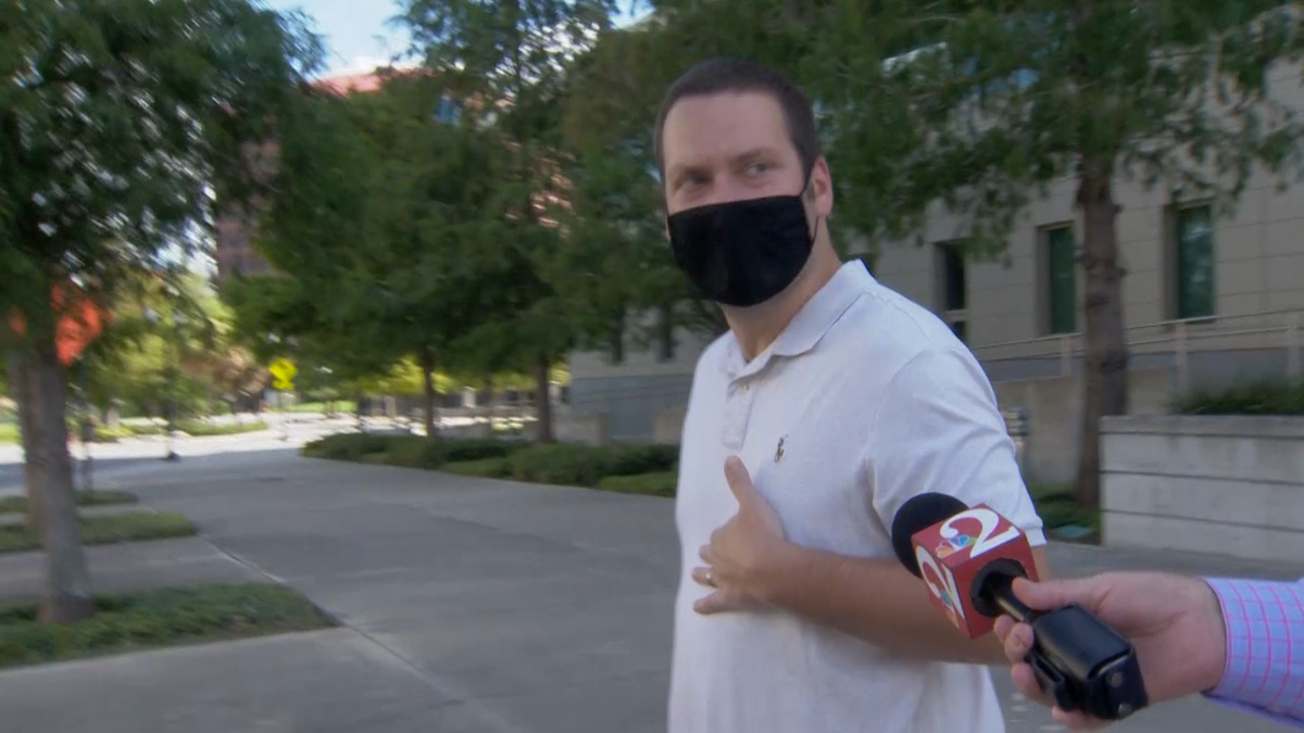 Joel Greenberg caught on camera leaving courthouse