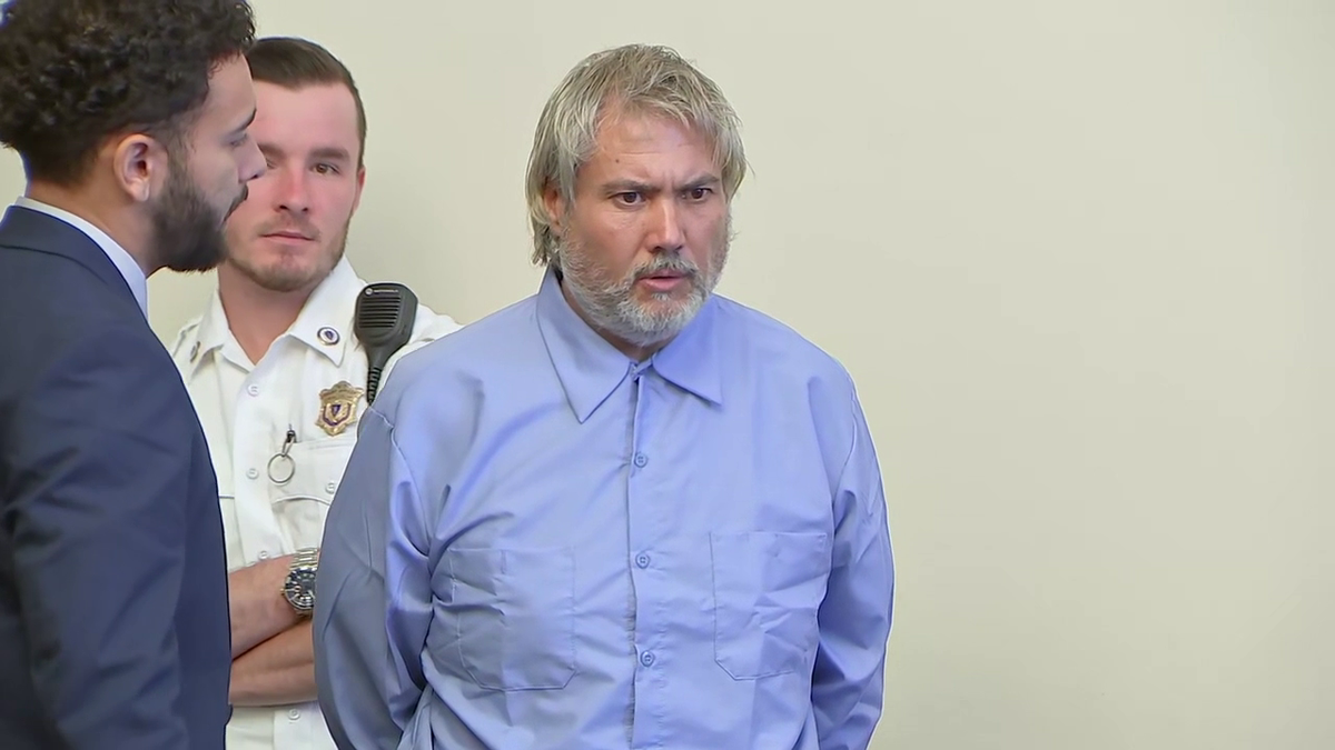 Knife-wielding suspect in Boston ID'd as wanted sex offender