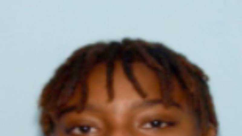 Police: Woman charged with shooting near Savannah convenience store