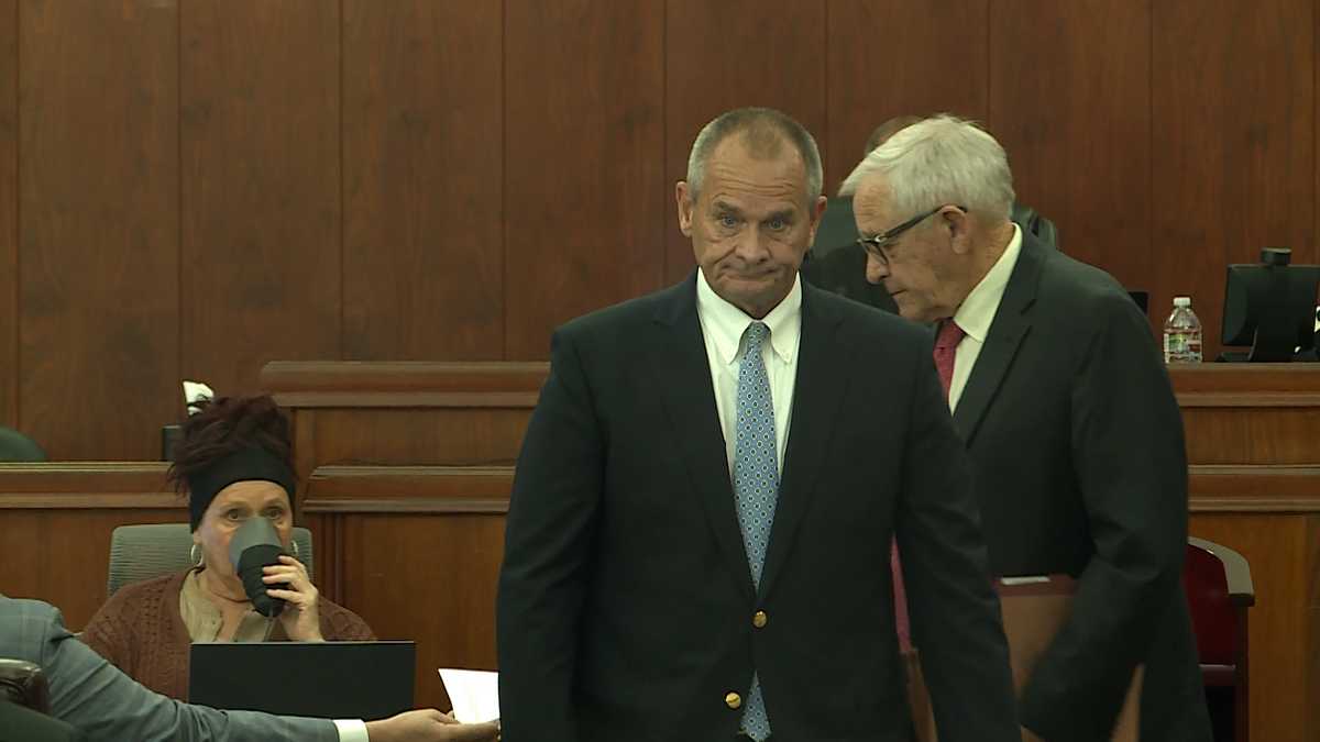 Arkansas sheriff takes plea deal in drugs case