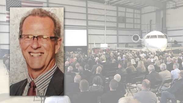 Hundreds remember Cincinnati aviator killed in unexplained airshow crash