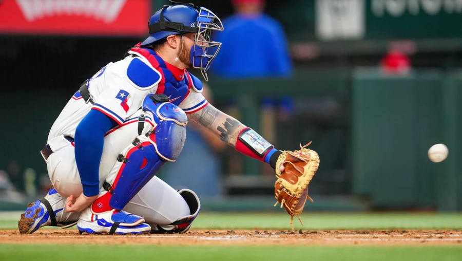 Braves add catching depth, sign former Rangers All-Star Jonah Heim to ...