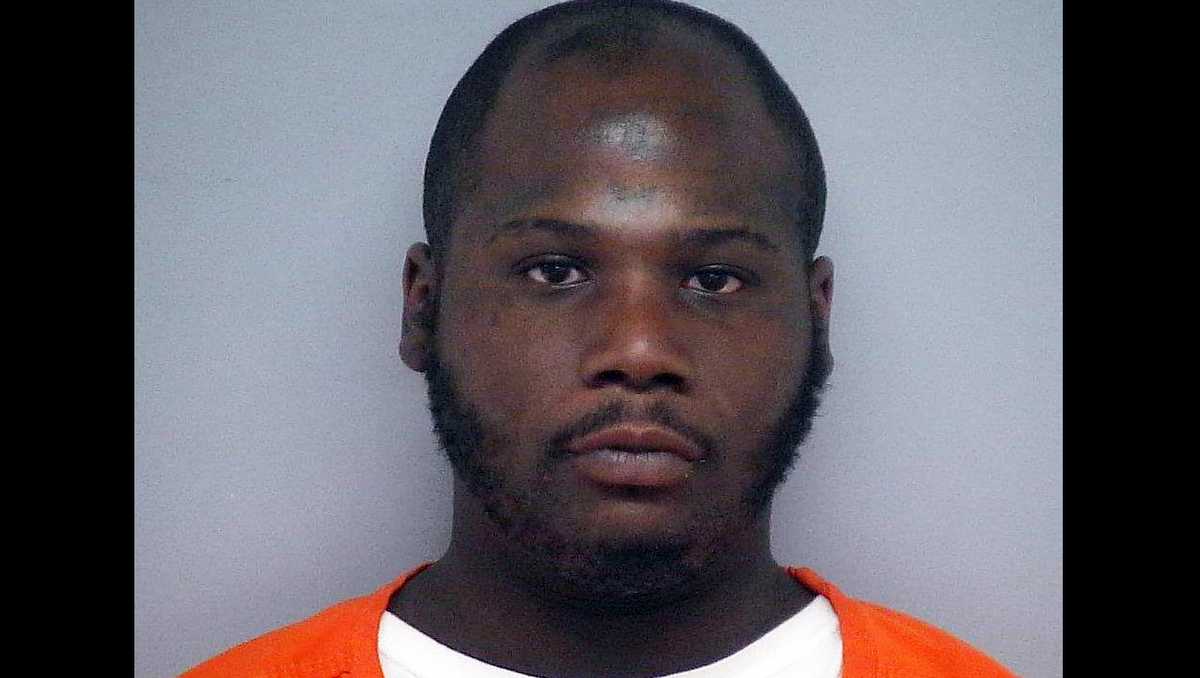 South Carolina: Man robbed at gunpoint during Facebook sale