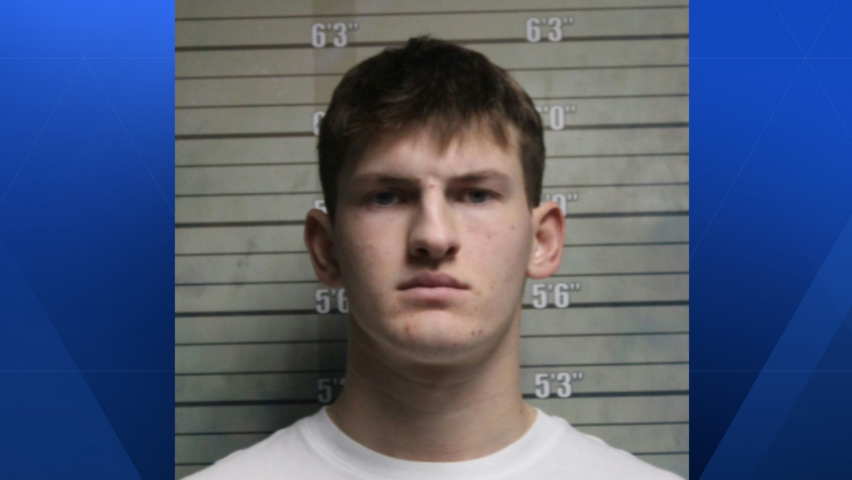 Sheriff: 18-year-old accused of breaking into smoke shop in Liberty ...