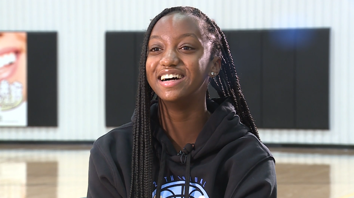 Oklahoma high school basketball player relives scoring record