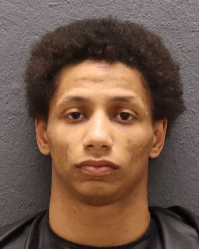 SC: Unlicensed security guard accused of handcuffing woman, hitting her