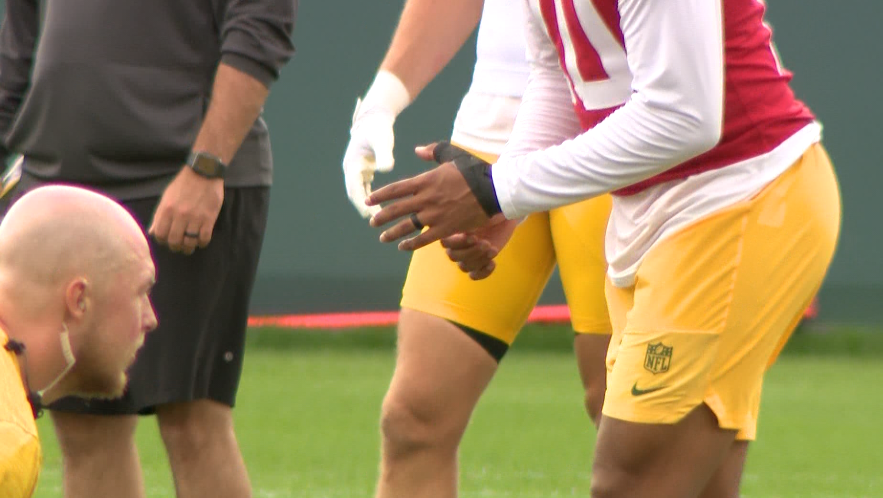 Packers QB Jordan Love undergoing procedure on non-throwing hand