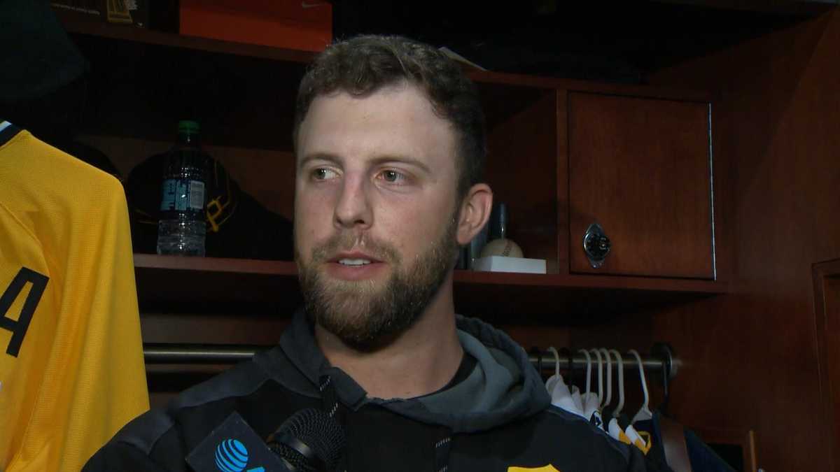 Brewers acquire pitcher Jordan Lyles from Pirates