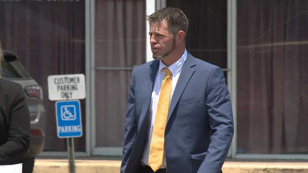 Trial underway for man accused of killing 2-year-old girl in Van Buren