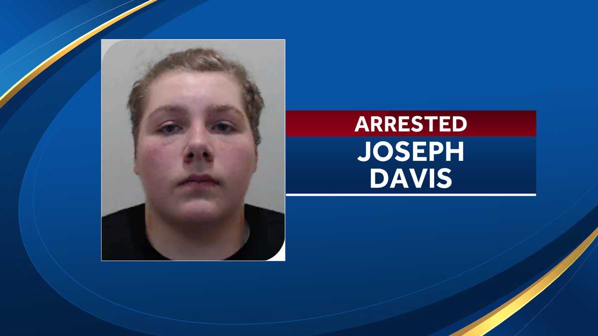 Police: Teenager arrested in connection to stabbing in Hampton