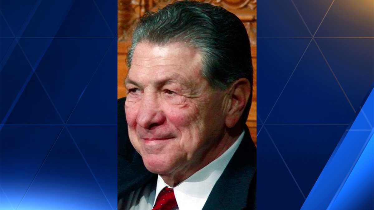 Former Mass. auditor, boxing contender dies at 78