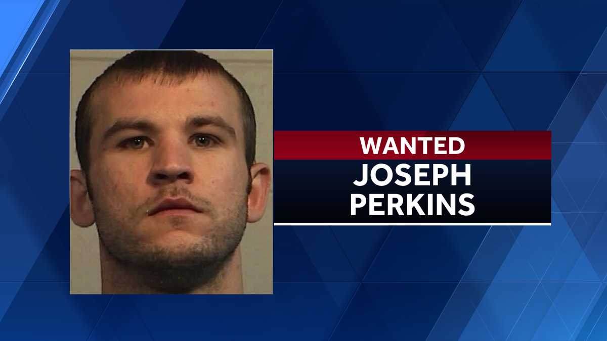 Search for man accused of assaulting officer, stealing car in Tuscaloosa