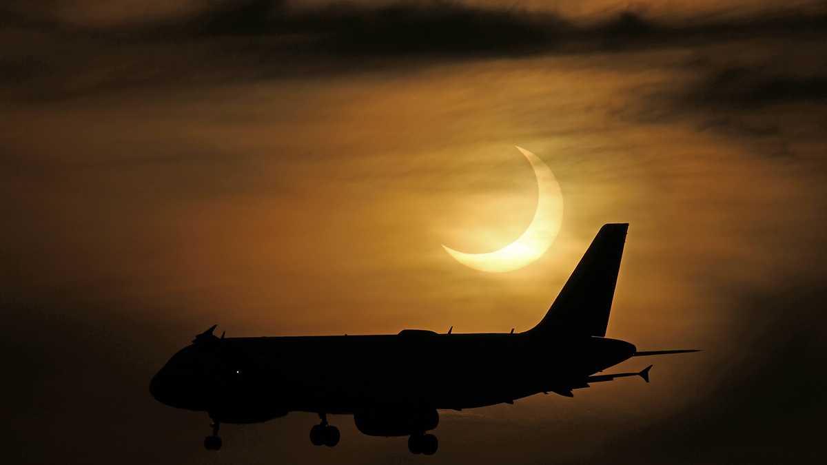 'Solar horns' partial eclipse delights early-morning skywatchers