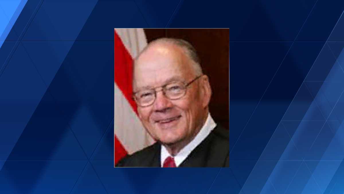 Former Nebraska federal judge appointed by Reagan dies at age 98
