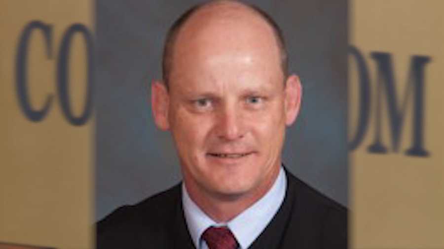 Judge suspended after fleeing, drunk driving arrests