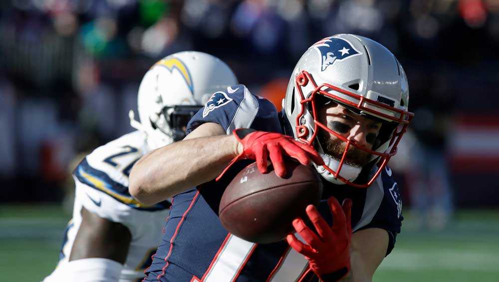 Julian Edelman sets Patriots playoff record