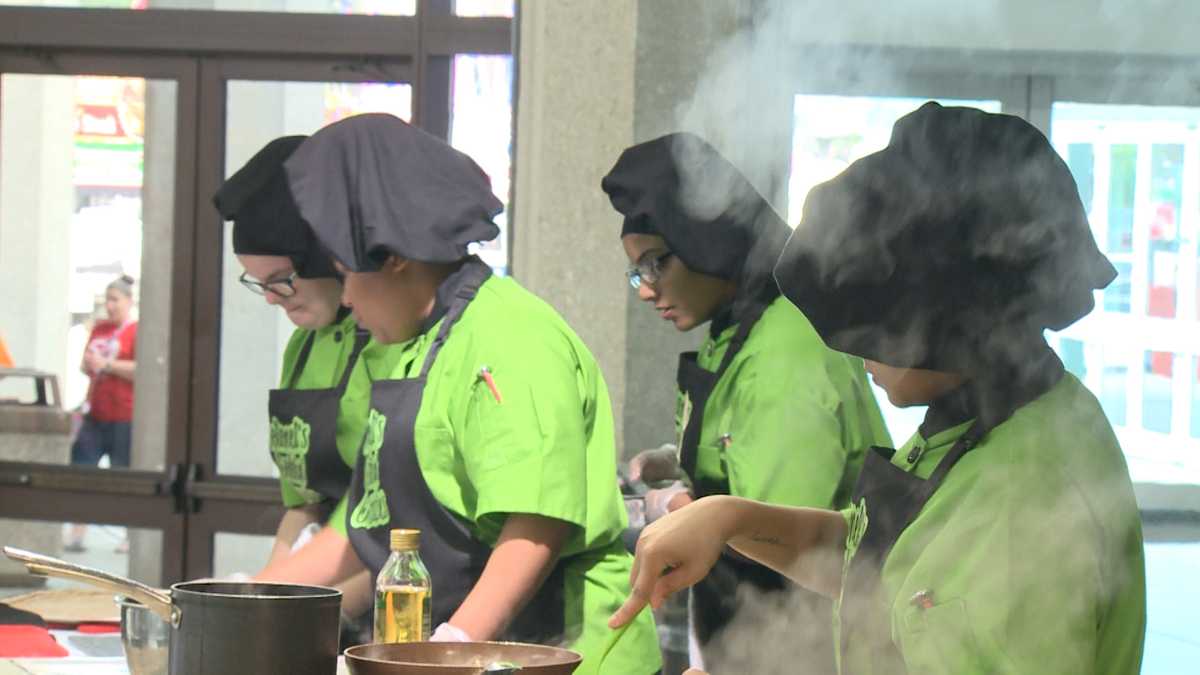High school students compete in Junior Chef Competition at Kentucky ...