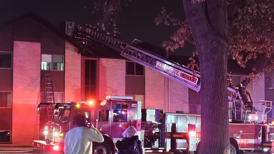 No injuries following fire at Kansas City apartment complex